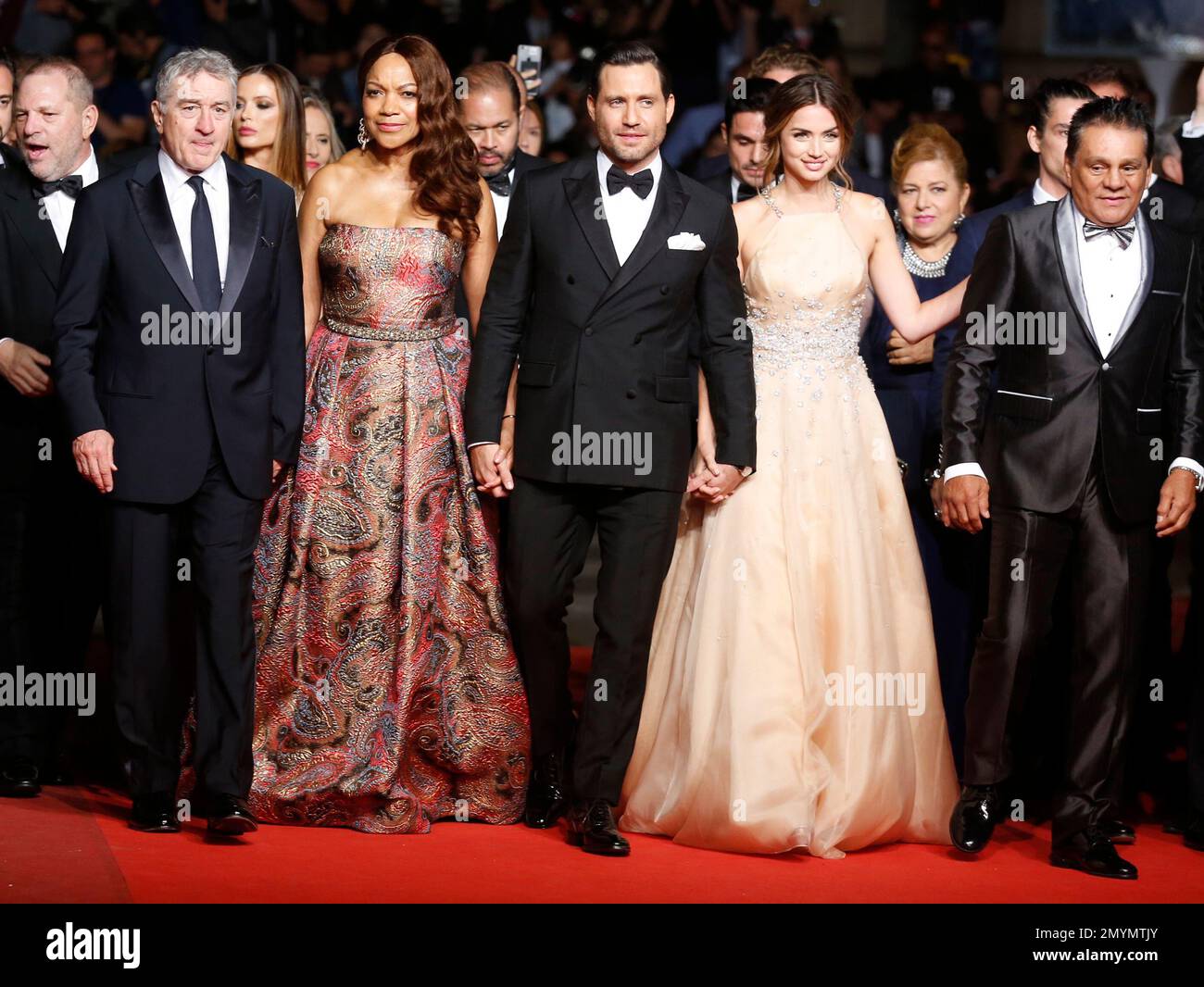Actor Robert De Niro, his wife Grace Hightower, actor Edgar Ramirez ...