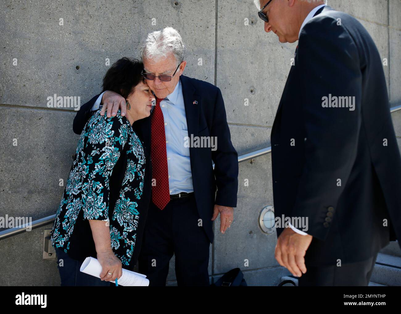 Carol Bundy, left, wife of Nevada rancher Cliven Bundy, speaks with ...