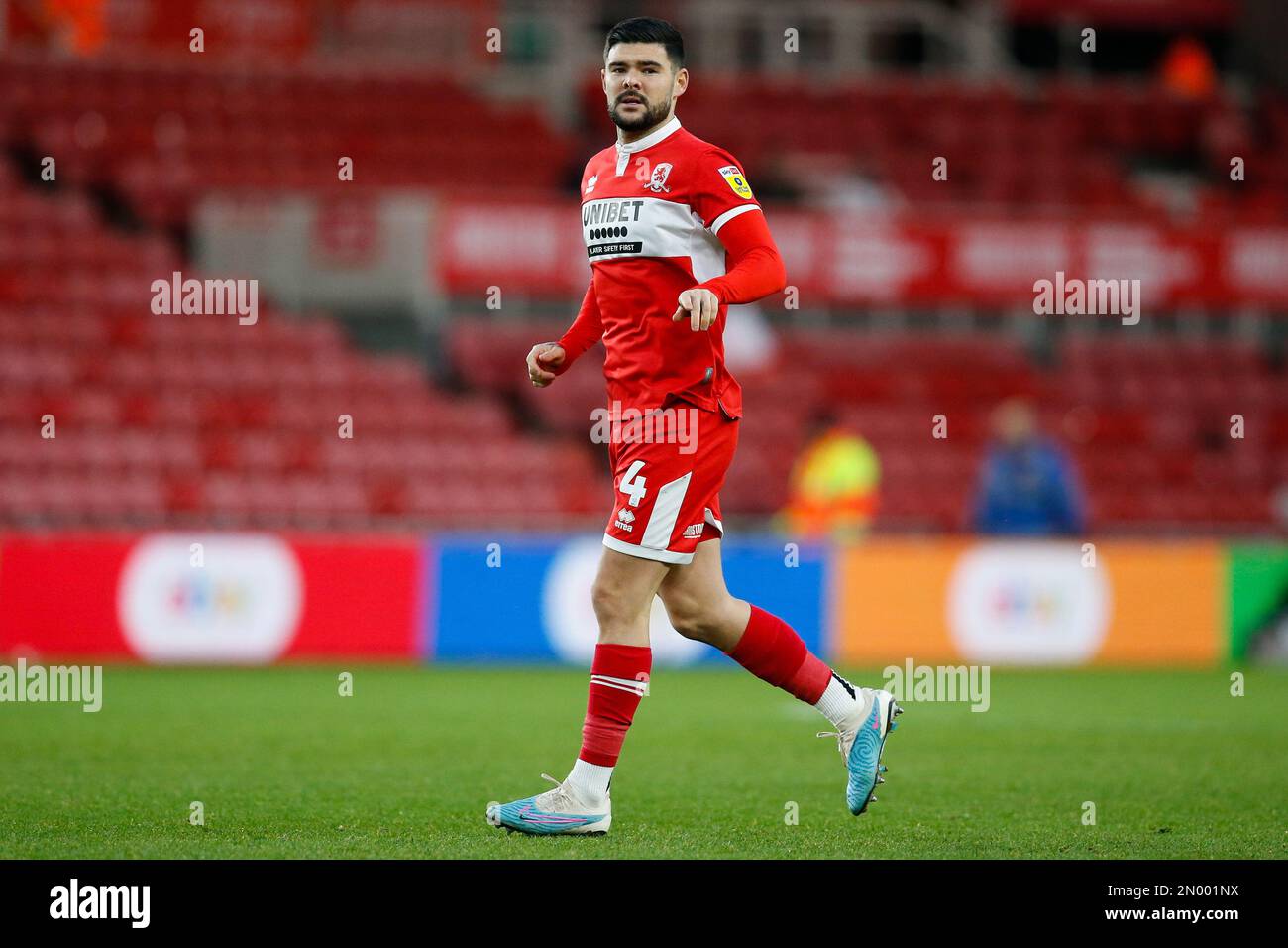 Alex Mowatt #4 von Middlesbrough während des Sky Bet Championship ...