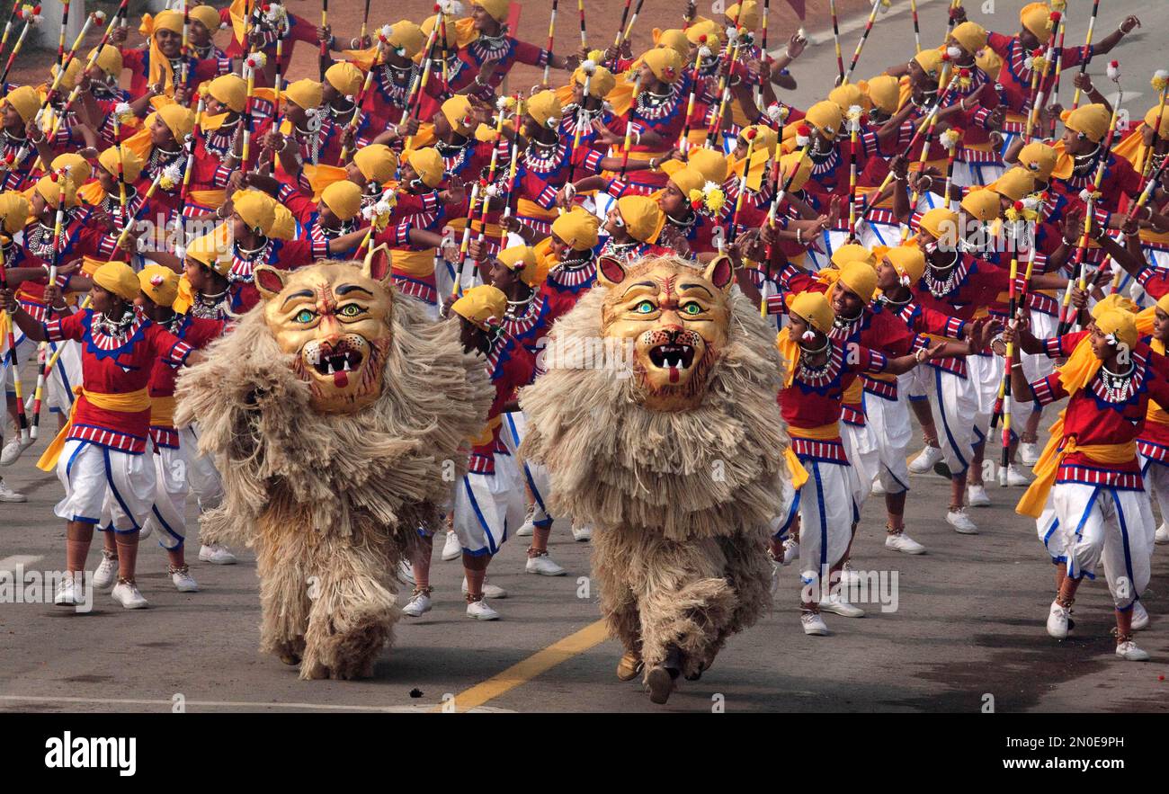 Indian school children perform a dance to show India's cultural ...