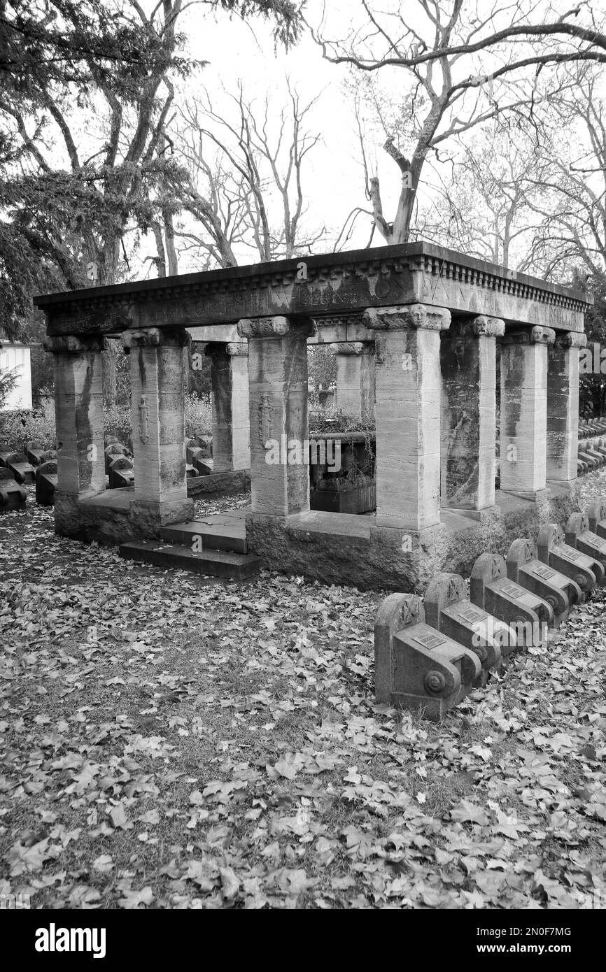 Trauer trauern trauerfeier beerdigung -Fotos und -Bildmaterial in hoher Auflösung - Seite 2 - Alamy
