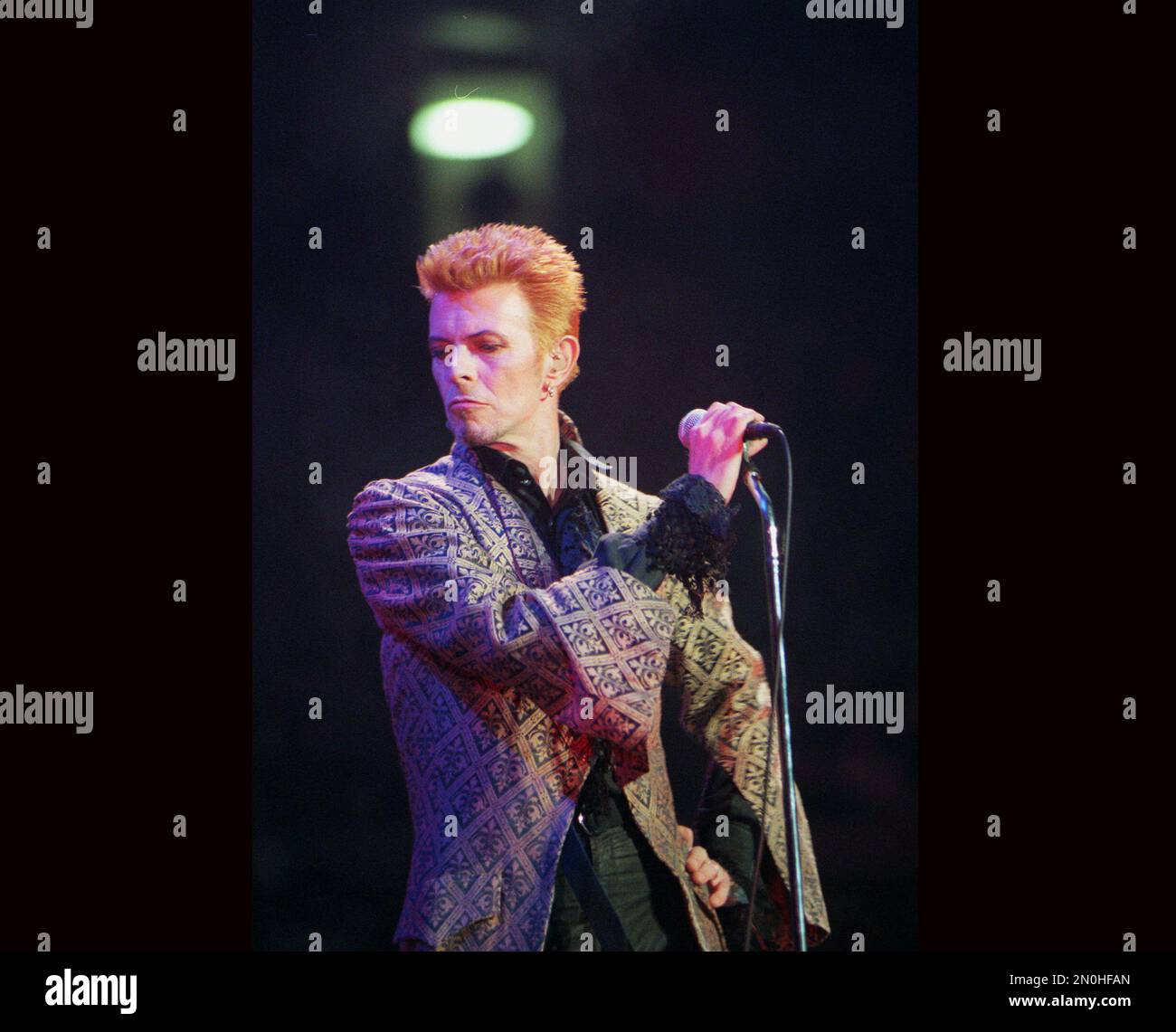 CORRECTS DATE OF DEATH TO SUNDAY, JAN. 10, 2016 - FILE - In this Jan. 9 ...