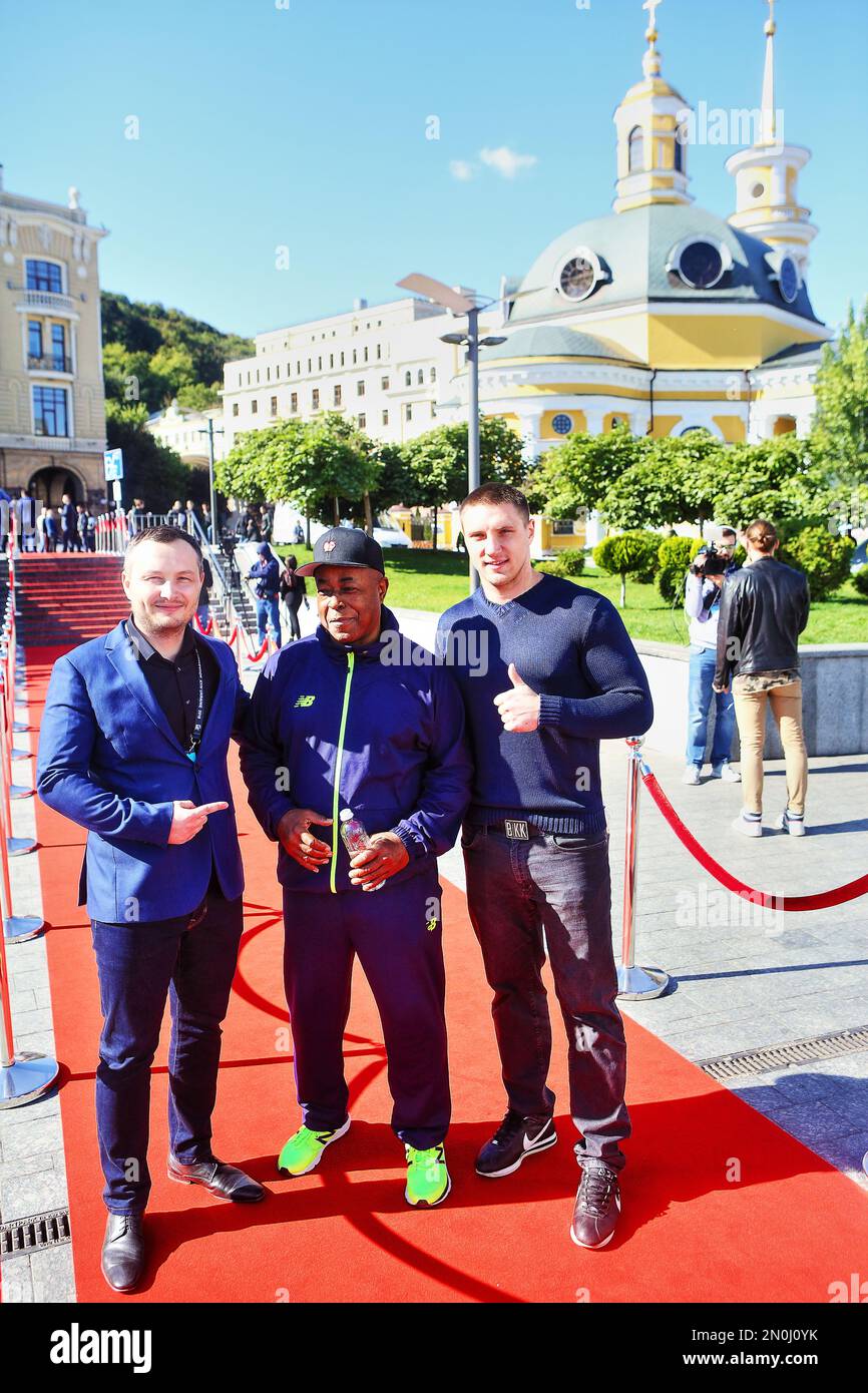 Boxer vlad sirenko -Fotos und -Bildmaterial in hoher Auflösung – Alamy