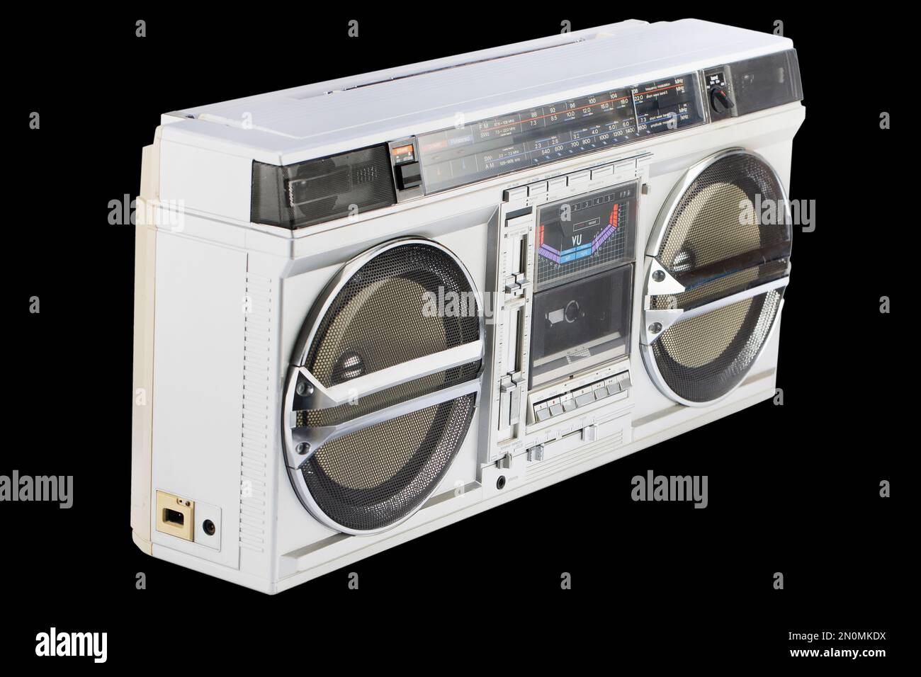 Tragbarer Stereo-Boombox-Radio-Recorder im Retro-Stil aus 80s, isoliert ...