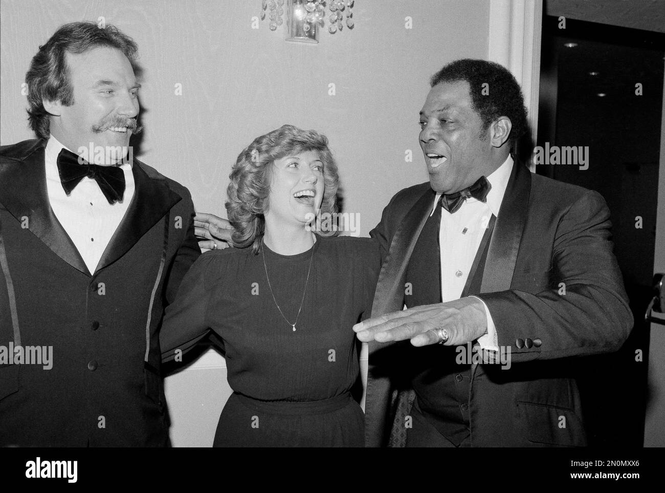 Former New York Yankees great, Sparky Lyle, left, stands with Thurman ...