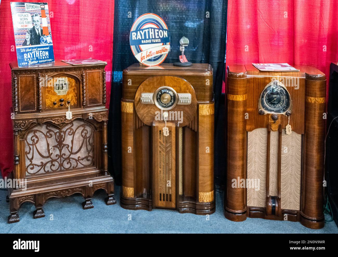 Vintage radios -Fotos und -Bildmaterial in hoher Auflösung – Alamy