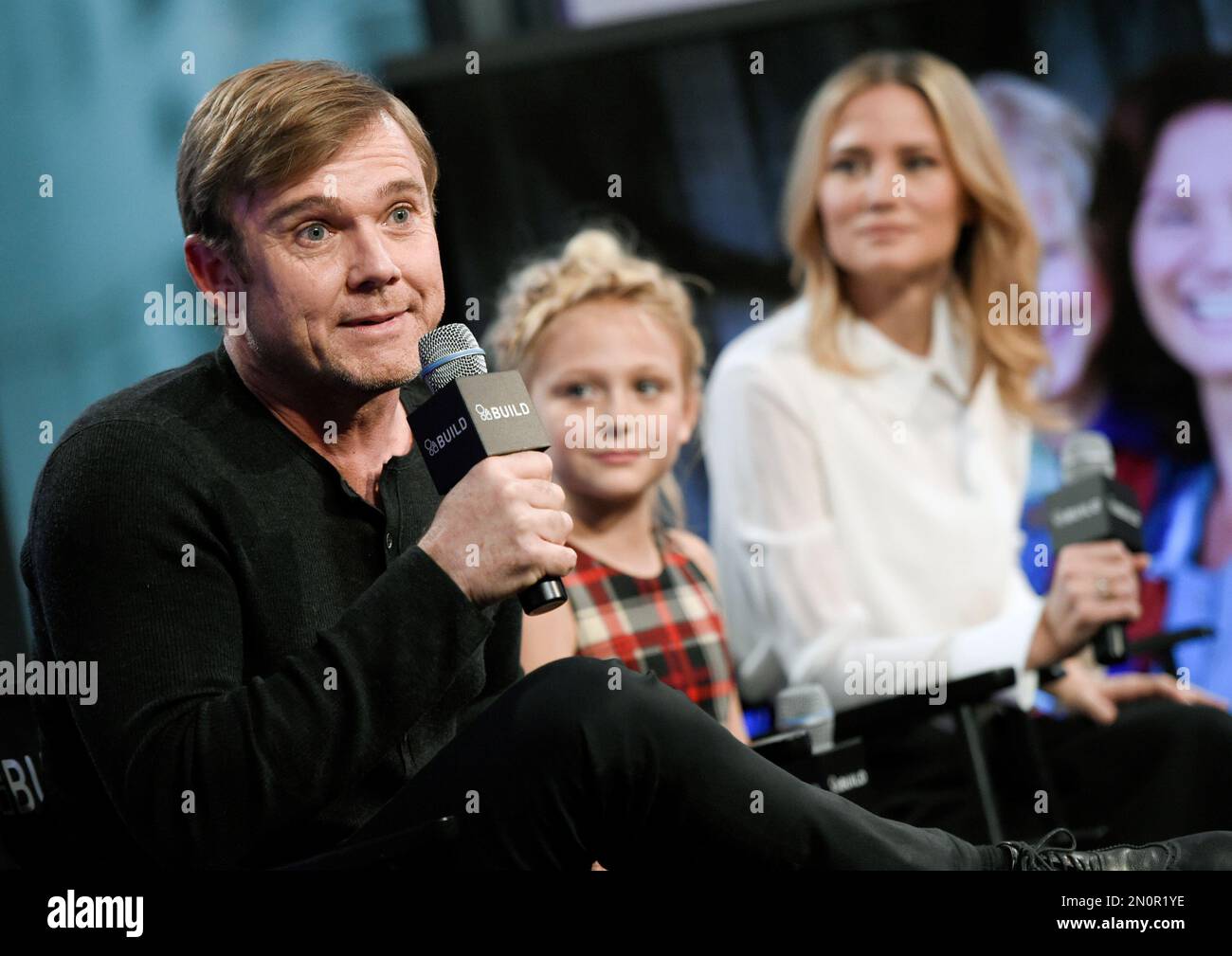 Actors Ricky Schroder, from left, Alyvia Alyn Lind, and Jennifer ...