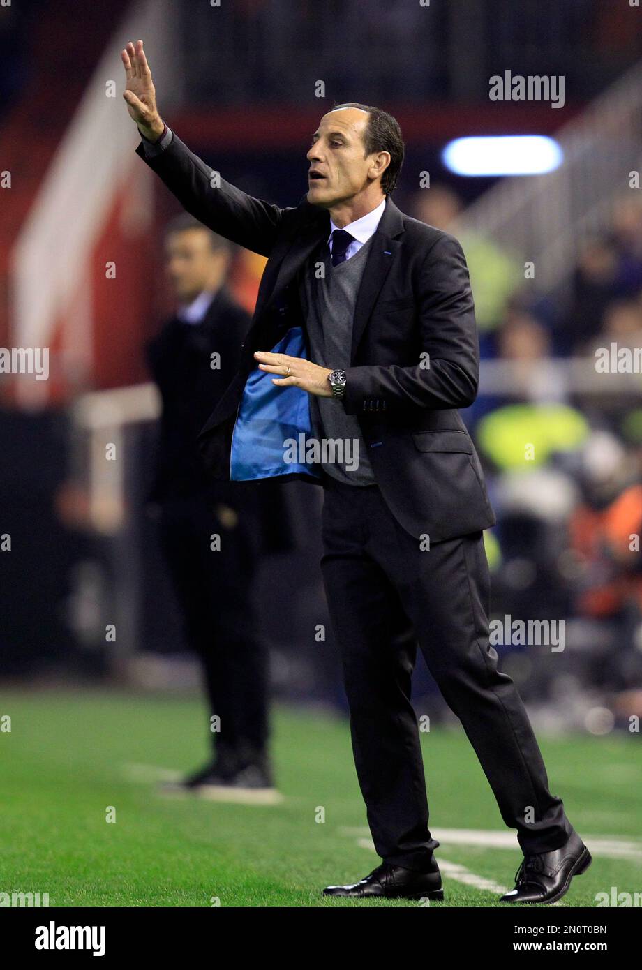 Valencia's headcoach Salvador González ‘Voro’ gesture to their players ...