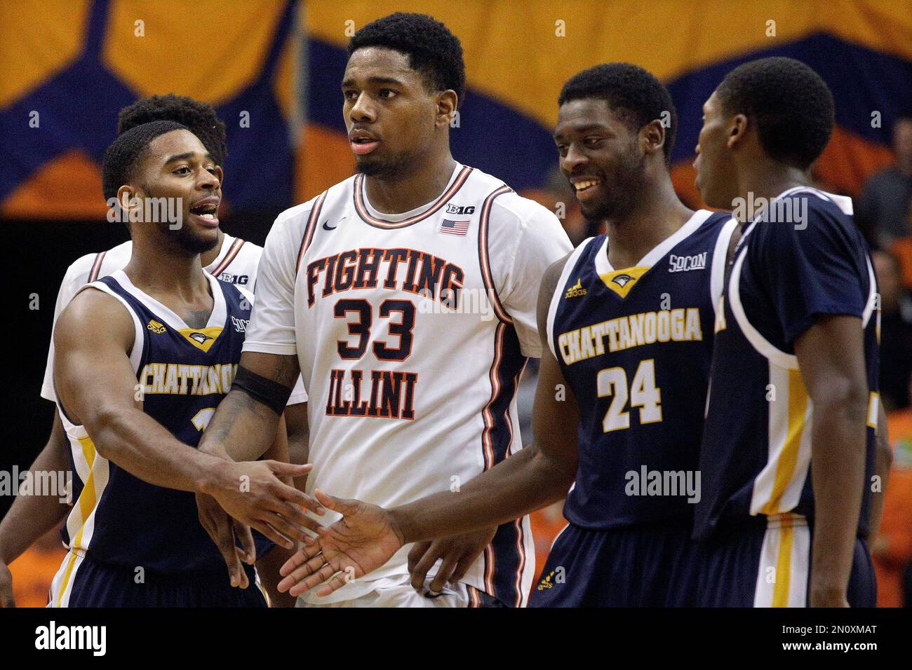 Chattanooga guards Greg Pryor, left, and Casey Jones (24) congratulate ...
