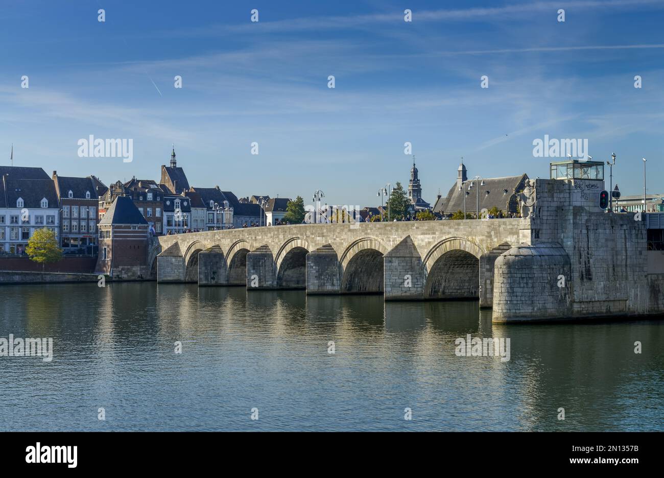 St servatius brücke -Fotos und -Bildmaterial in hoher Auflösung – Alamy