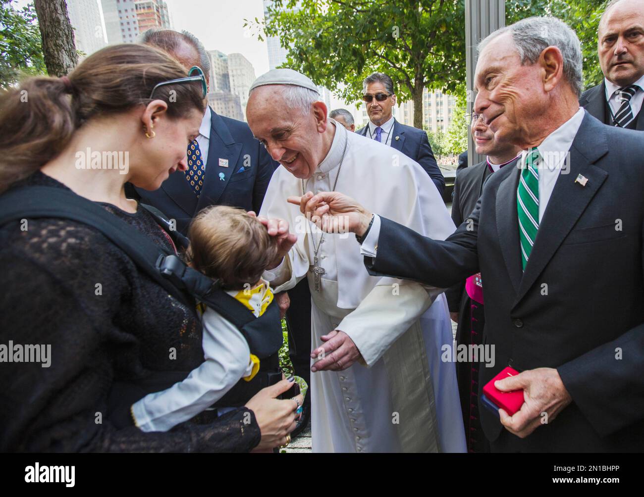 Former New York Mayor Michael Bloomberg, right, introduces Pope Francis ...