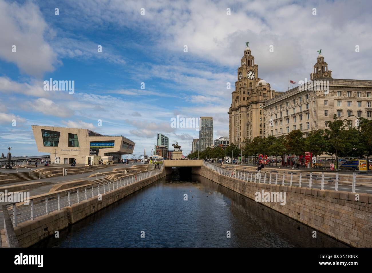 Ferries terminal -Fotos und -Bildmaterial in hoher Auflösung – Alamy