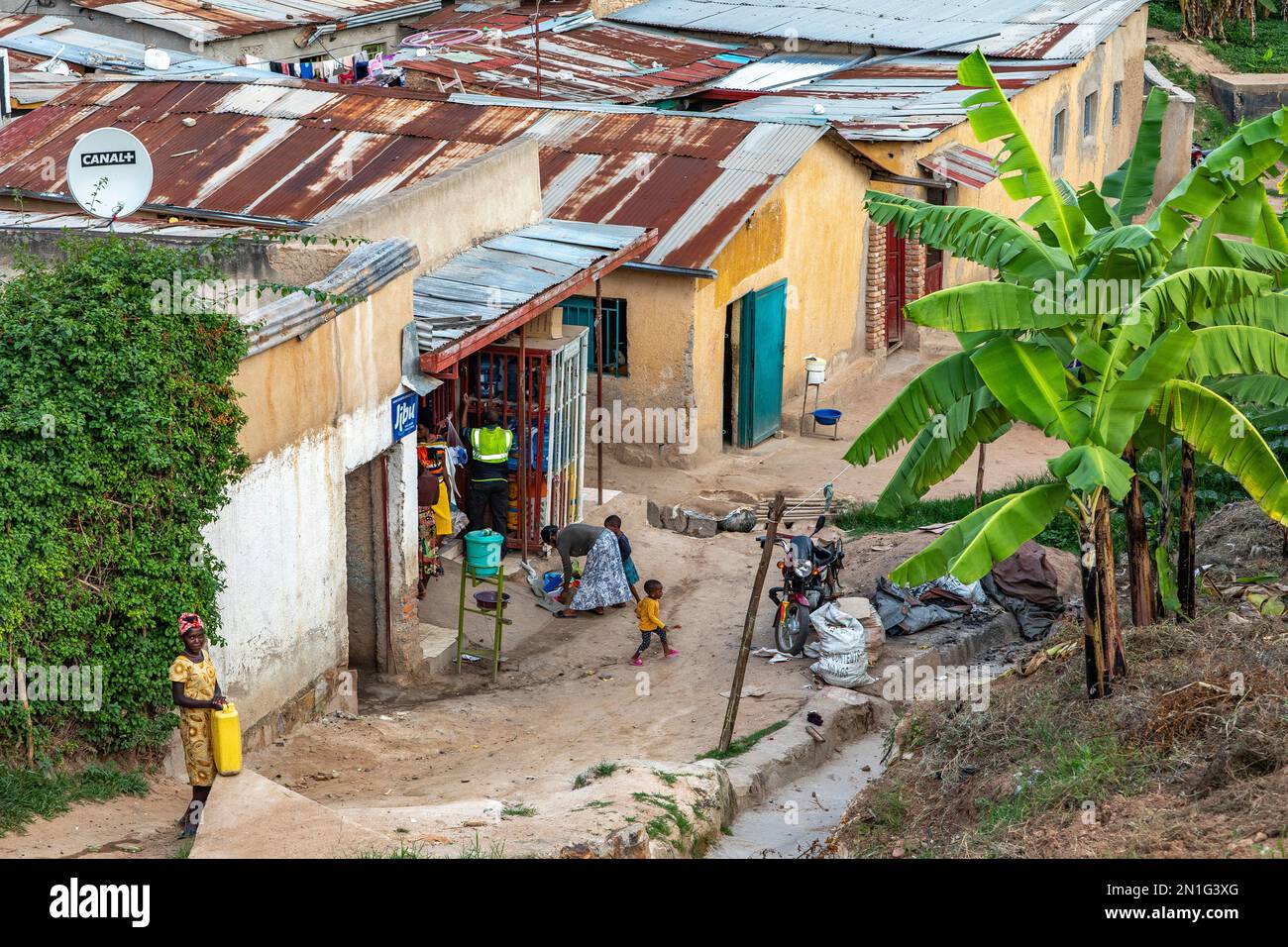 Streets of kigali rwanda -Fotos und -Bildmaterial in hoher Auflösung ...