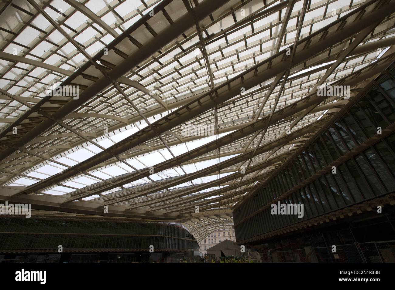 The rooftop of the future Paris Les Halles shopping mall building is ...