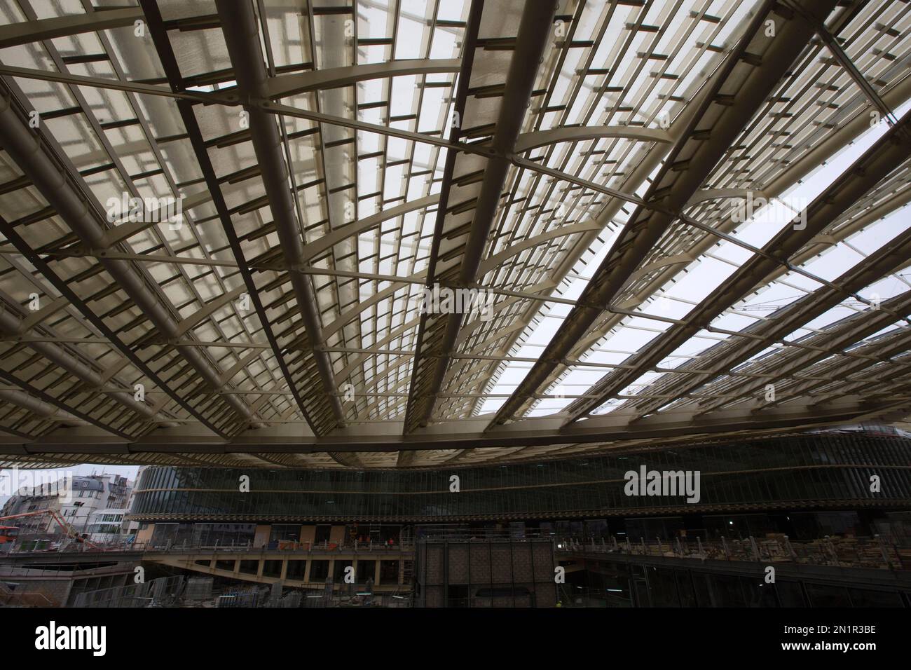 The rooftop of the future Paris Les Halles shopping mall building is ...
