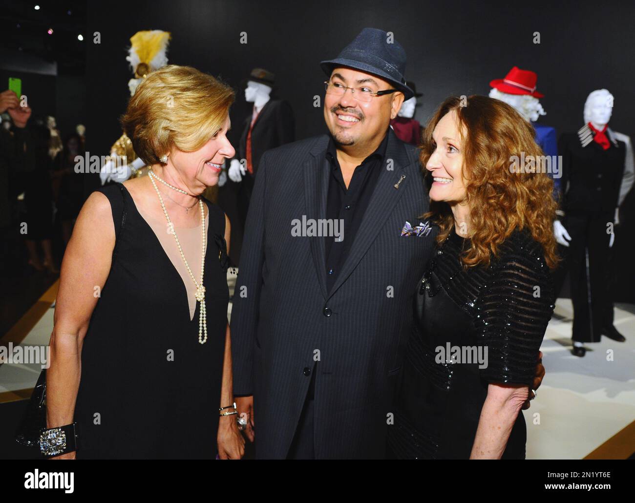 Barbara Bundy, from left, FIDM museum director, Salvador Perez, costume ...