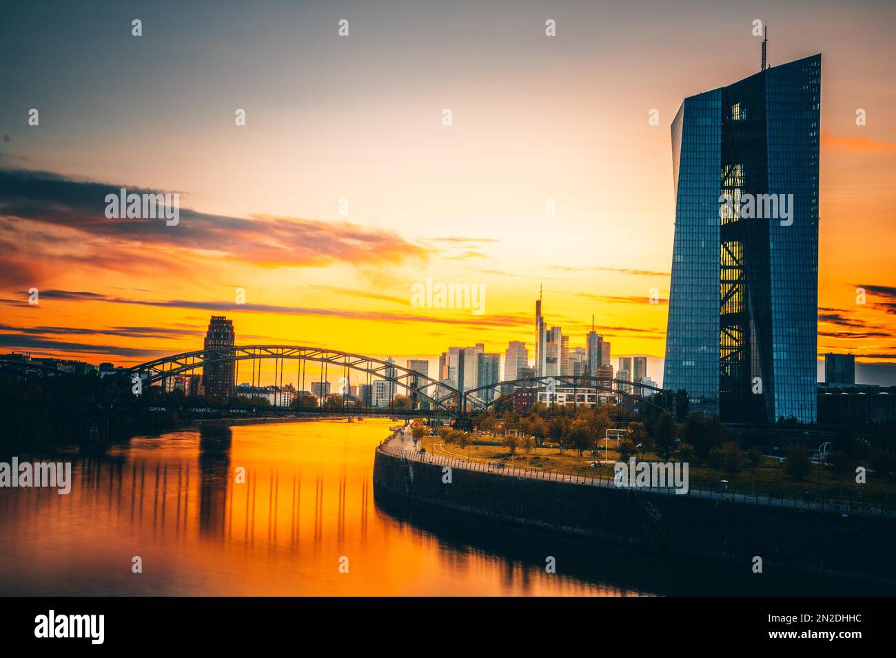 Sonnenuntergang Frankfurt Main