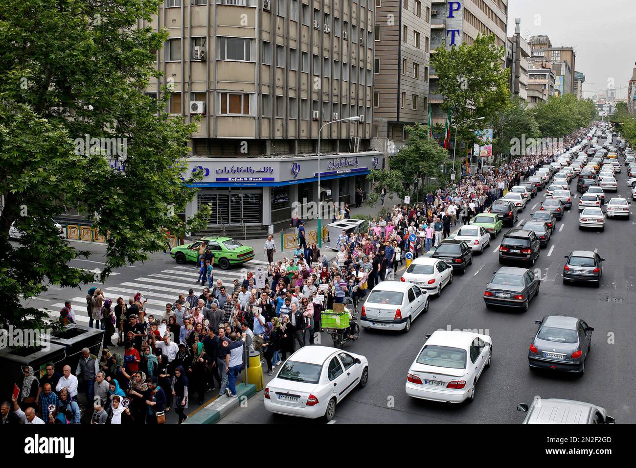 The Iranian Armenian community stage a protest near the Turkish embassy ...