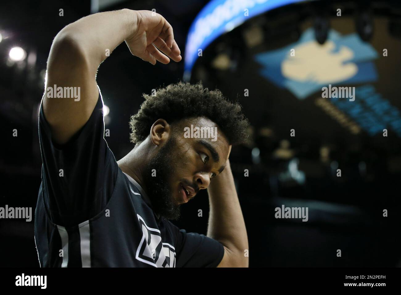 VCU guard Jonathan Williams (10) riles up the crowd in the second half ...