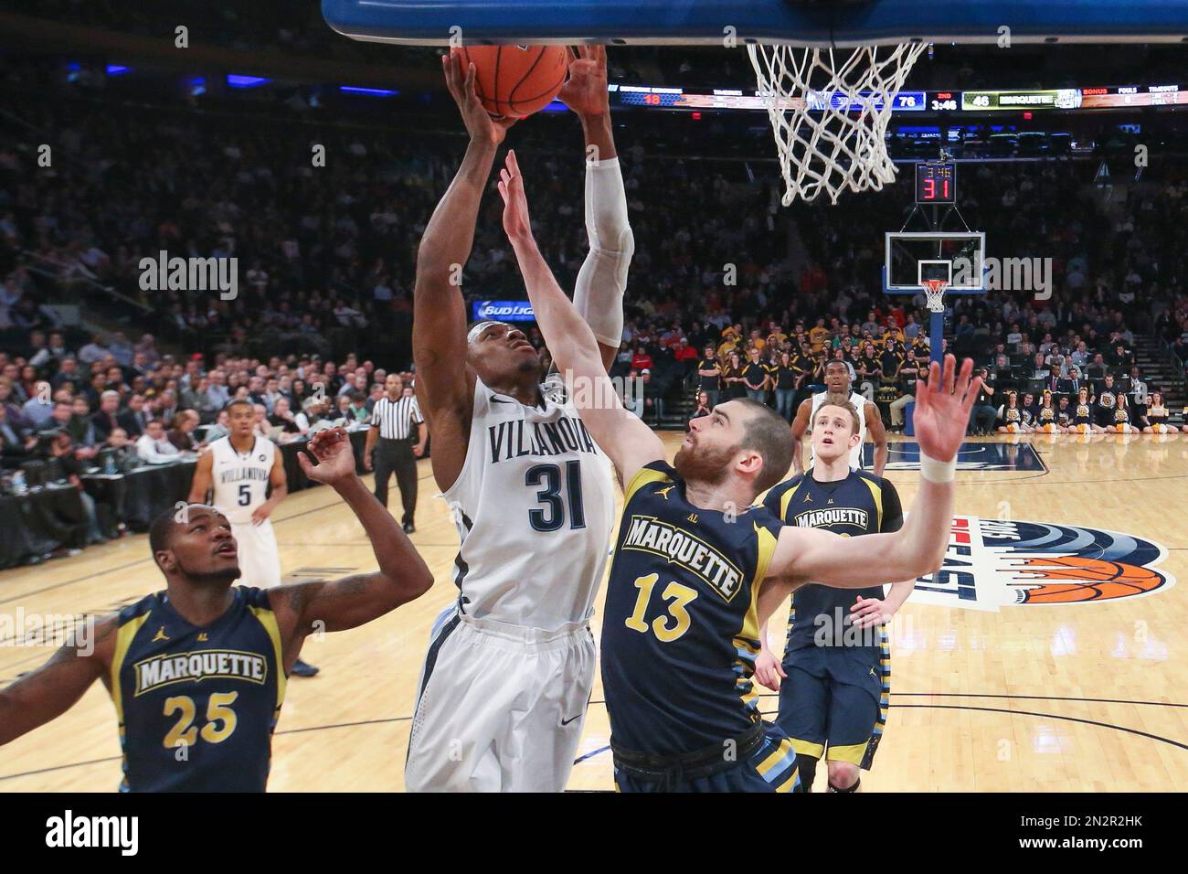 Villanova Wildcats guard Dylan Ennis (31) shoots against Marquette ...