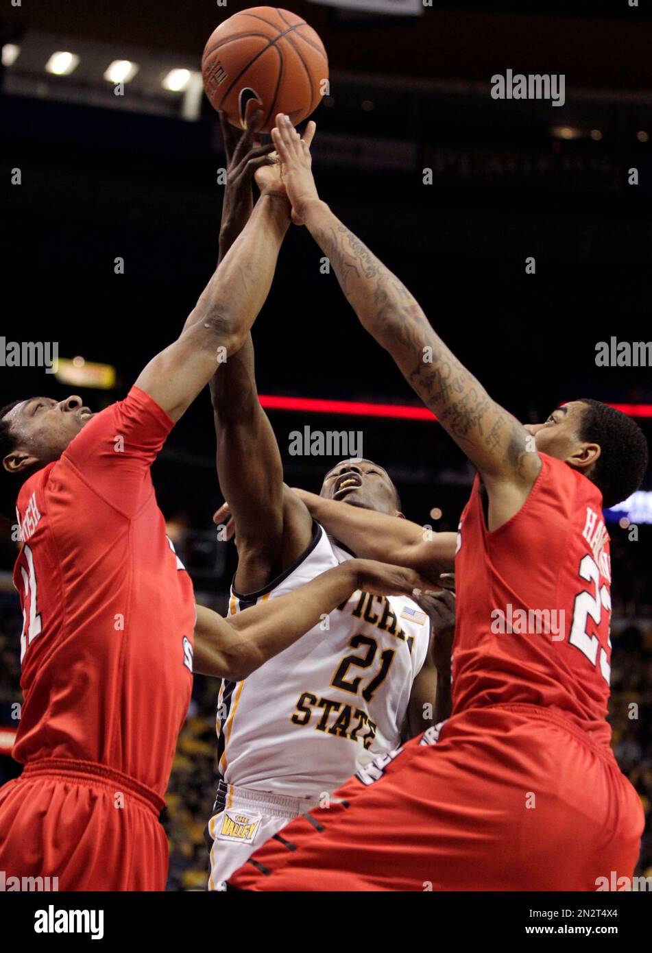 Wichita State's Bush Wamukota (21) battles Illinois State's MiKyle ...