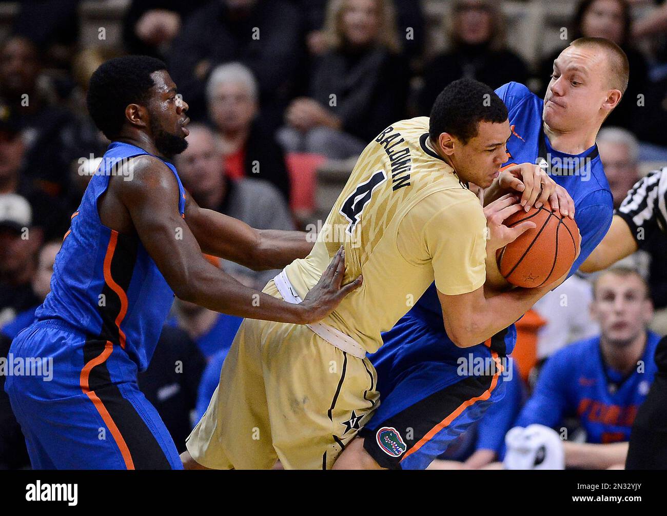 CORRECTS YEAR OF PHOTO - Vanderbilt guard Wade Baldwin IV (4) and ...