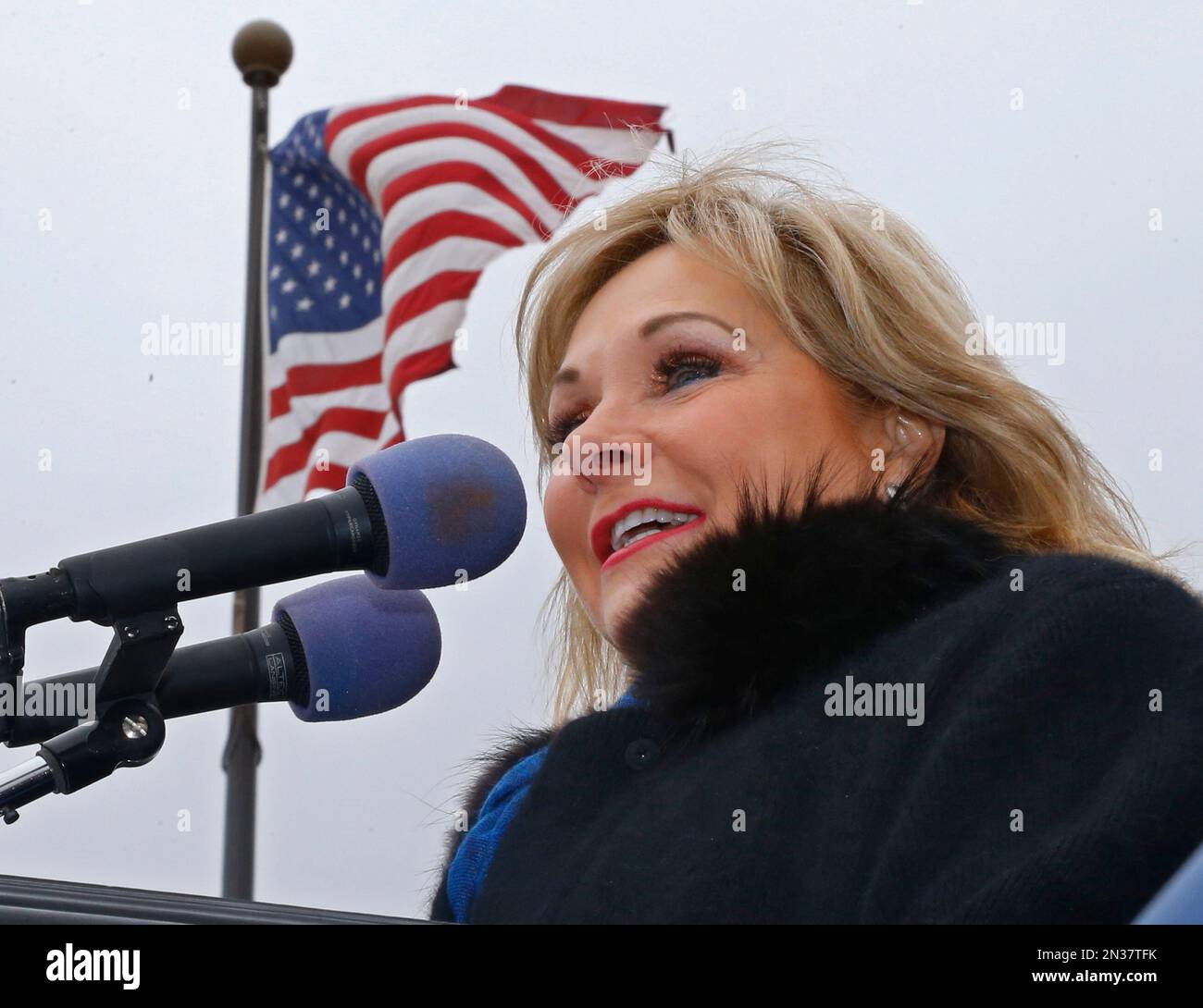 Oklahoma Governor Mary Fallin delivers her Inaugural address at the ...