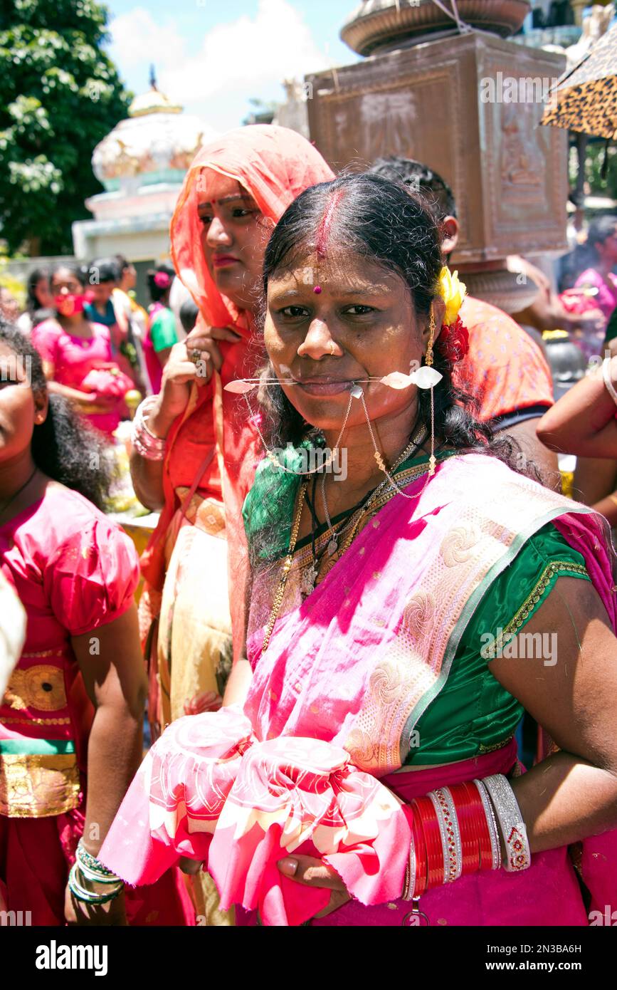 Ritual piercing -Fotos und -Bildmaterial in hoher Auflösung – Alamy