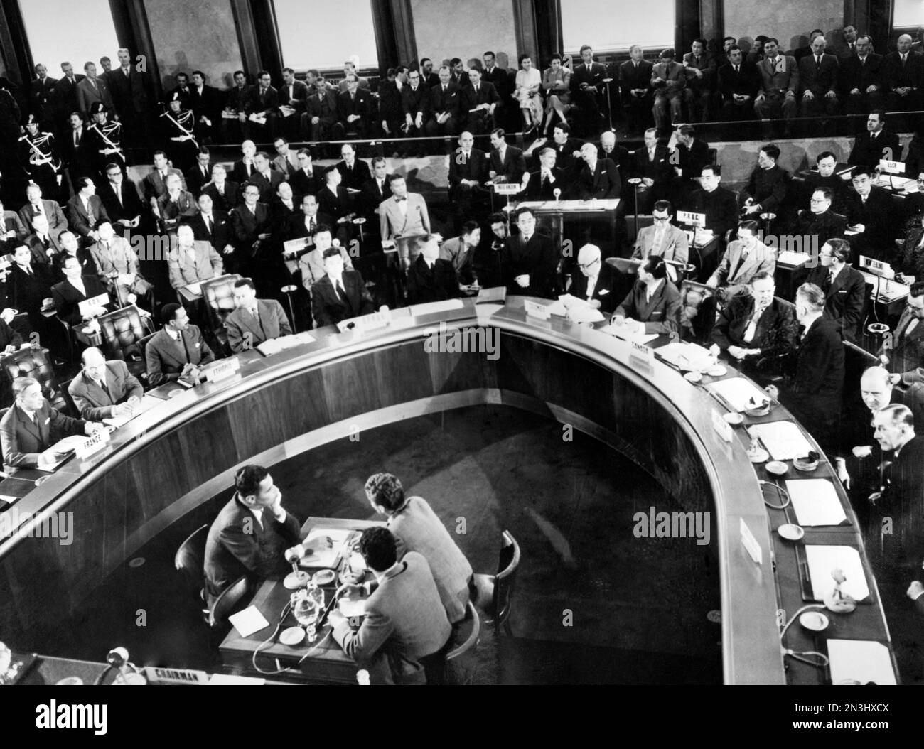 An overview of the first meeting at the Peace Conference in Geneva ...