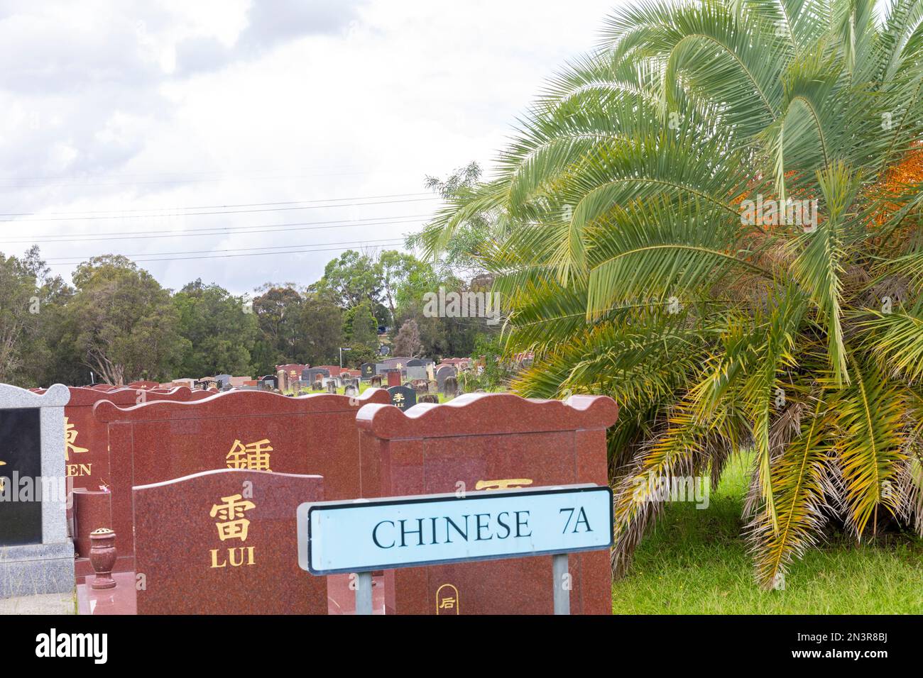 Chinesische Gräber und Grabsteine auf dem Rookwood Cemetery ...
