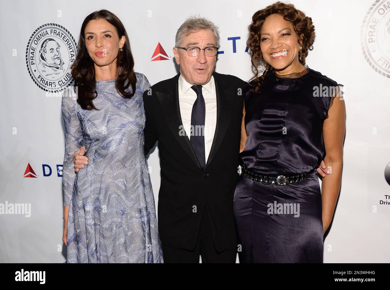 Honoree Robert De Niro poses with his daughter Drena De Niro, left, and ...