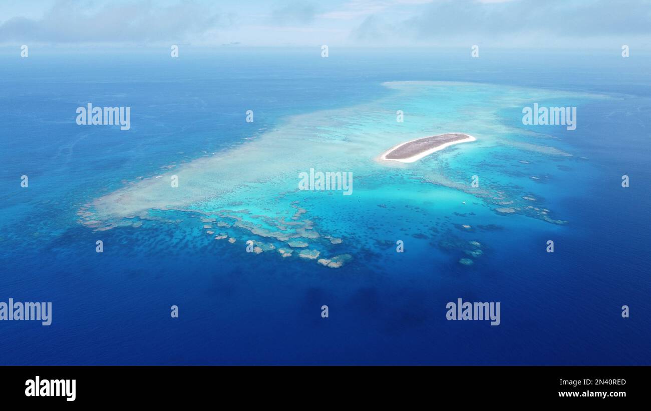 Surrounded by great barrier reef -Fotos und -Bildmaterial in hoher ...