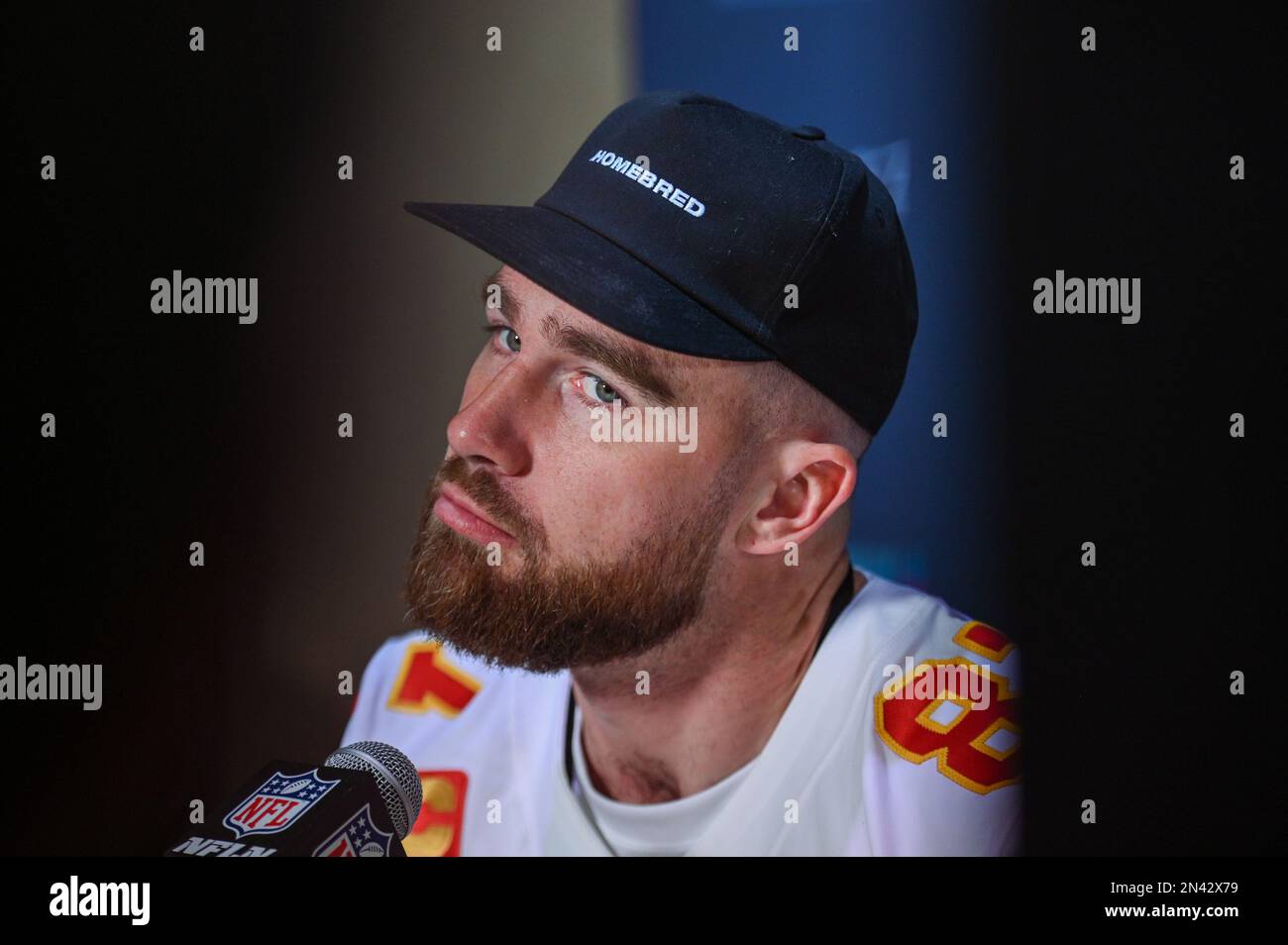 Kansas City Chiefs Tight End Travis Kelce spricht vor dem Super Bowl ...