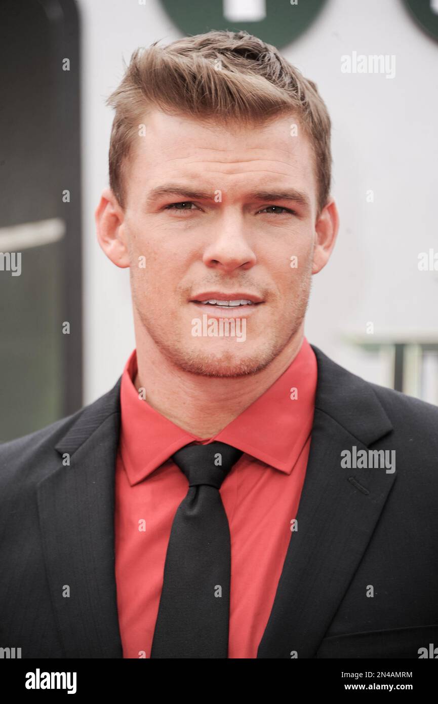 Alan Ritchson arrives at the LA Premiere of "Teenage Mutant Ninja ...