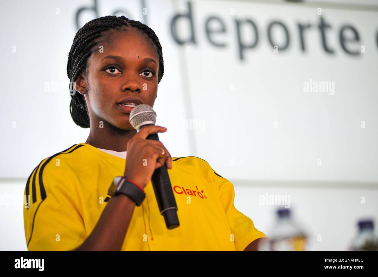 Die kolumbianische Fußballspielerin Linda Caicedo spricht auf einer ...