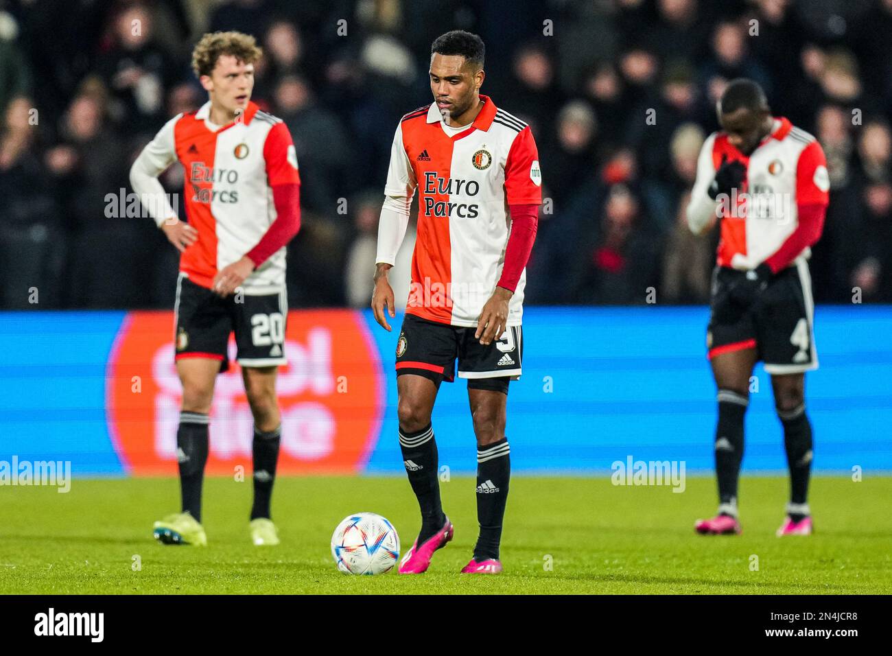 Rotterdam - Danilo Pereira da Silva aus Feyenoord reagiert auf die 0-2 ...