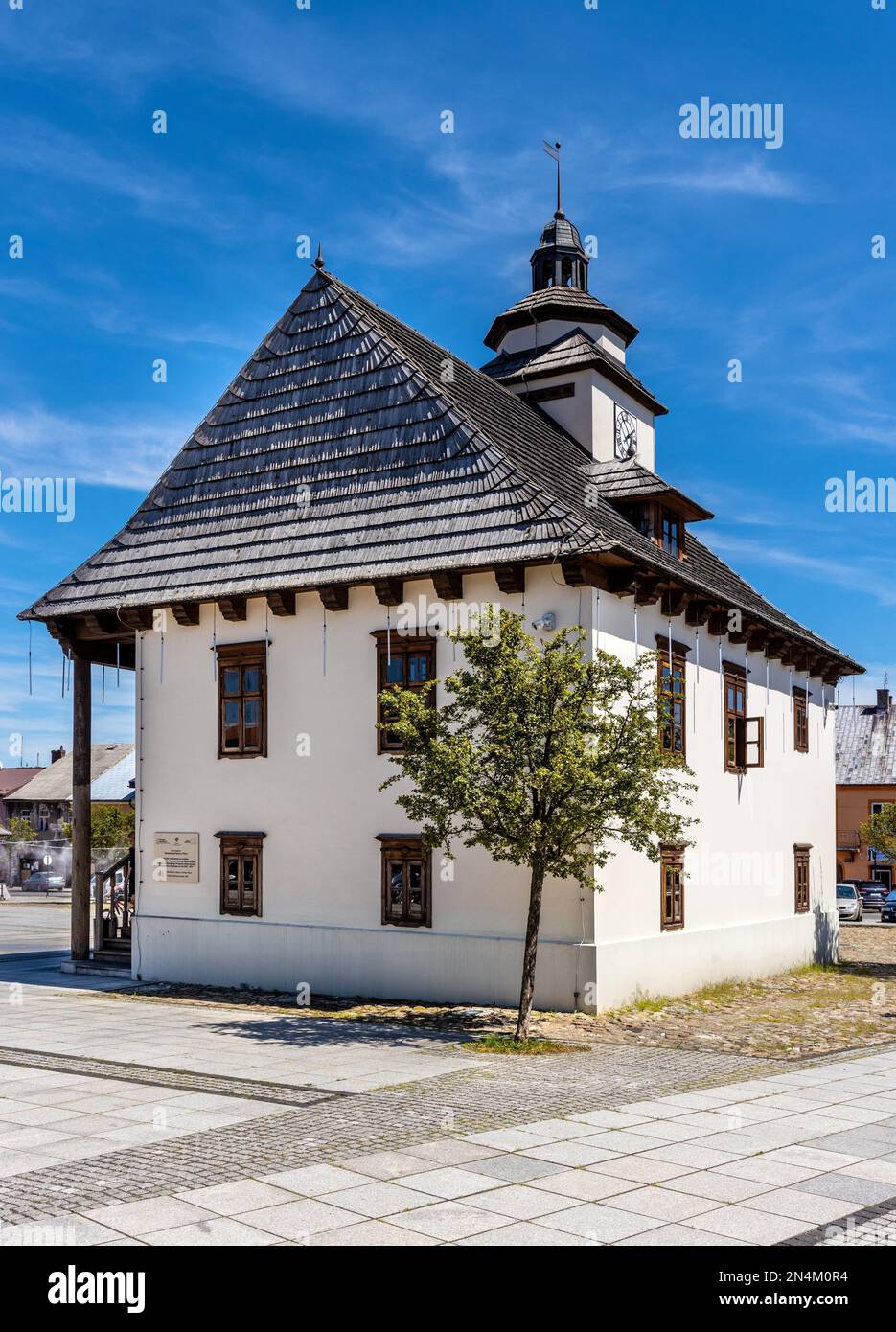 Pilica, Polen - 25. Juli 2022: Historisches Rathaus Ratusz Miejski am ...