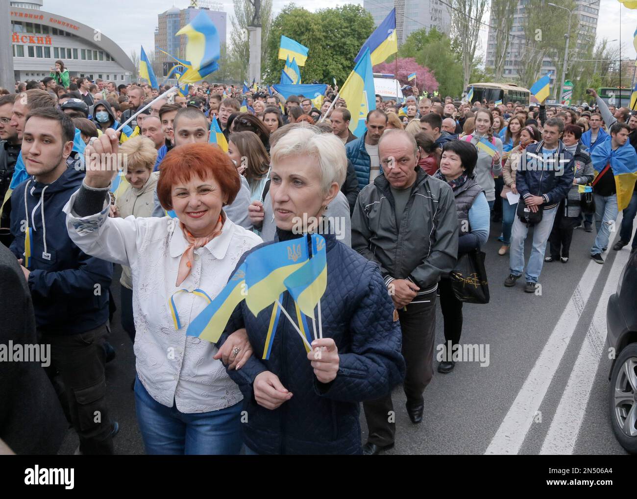 Pro-Ukrainian activists wave Ukrainian flags during a pro-Ukrainian ...