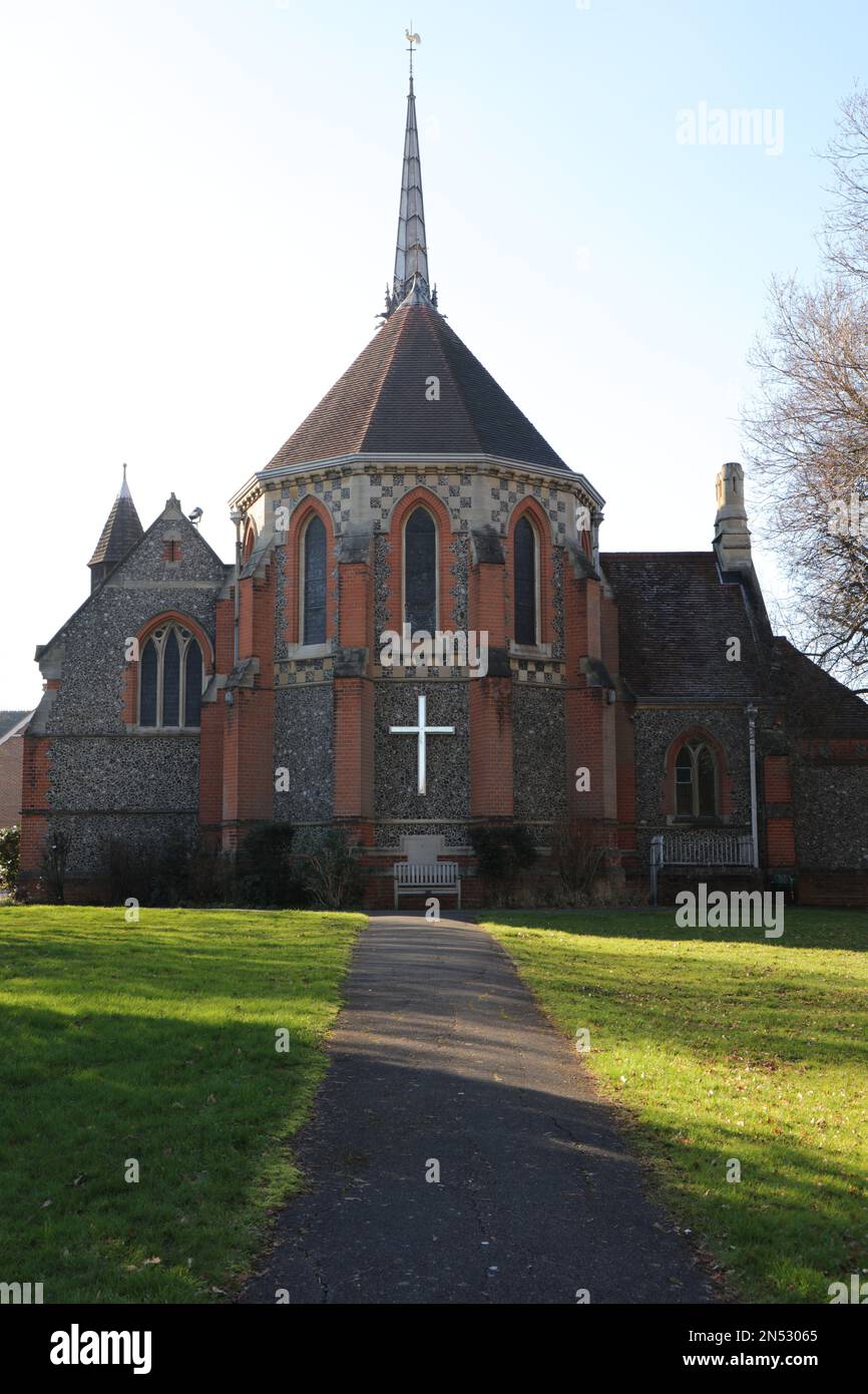 St marys cuddington -Fotos und -Bildmaterial in hoher Auflösung – Alamy