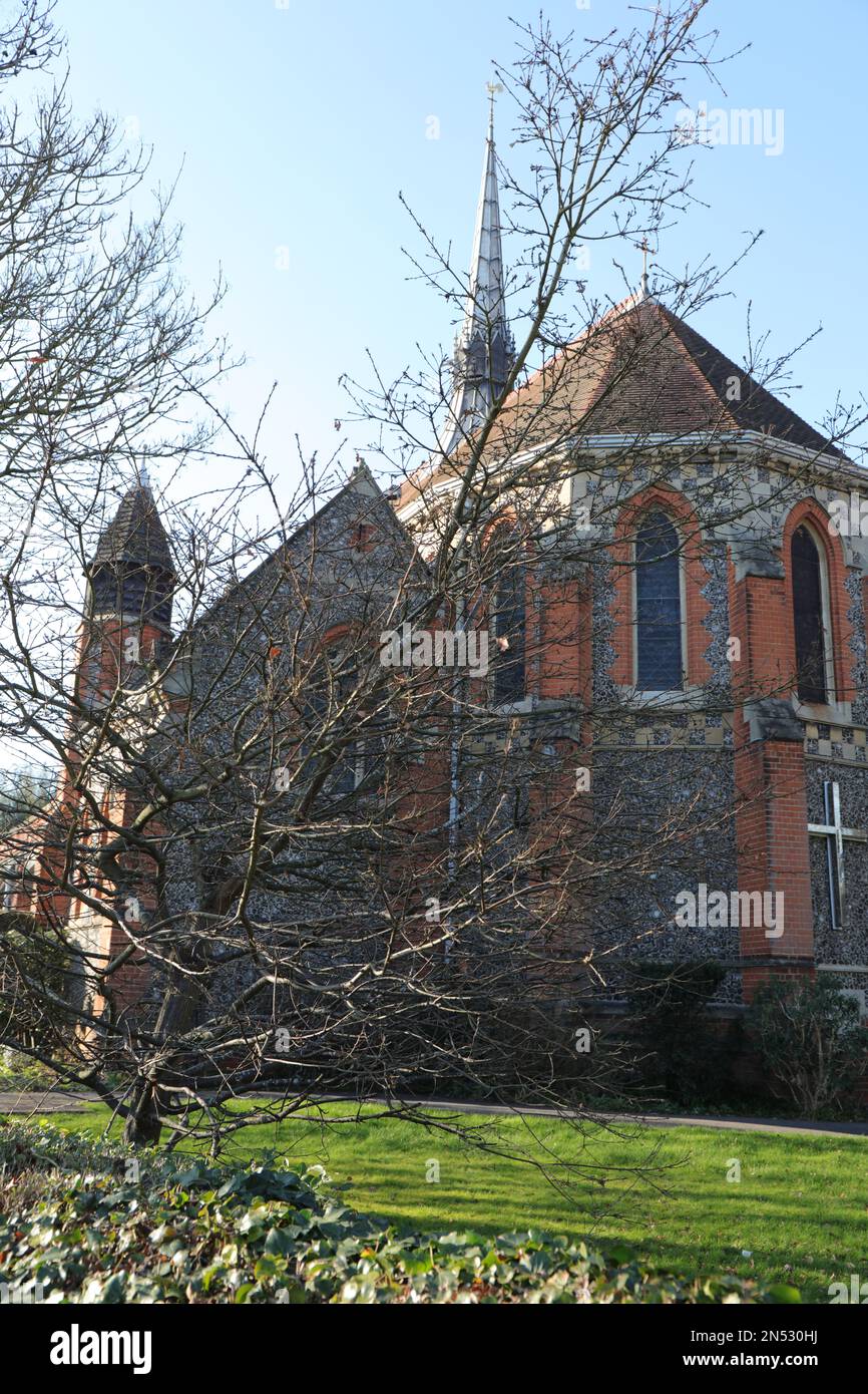 St marys cuddington -Fotos und -Bildmaterial in hoher Auflösung – Alamy
