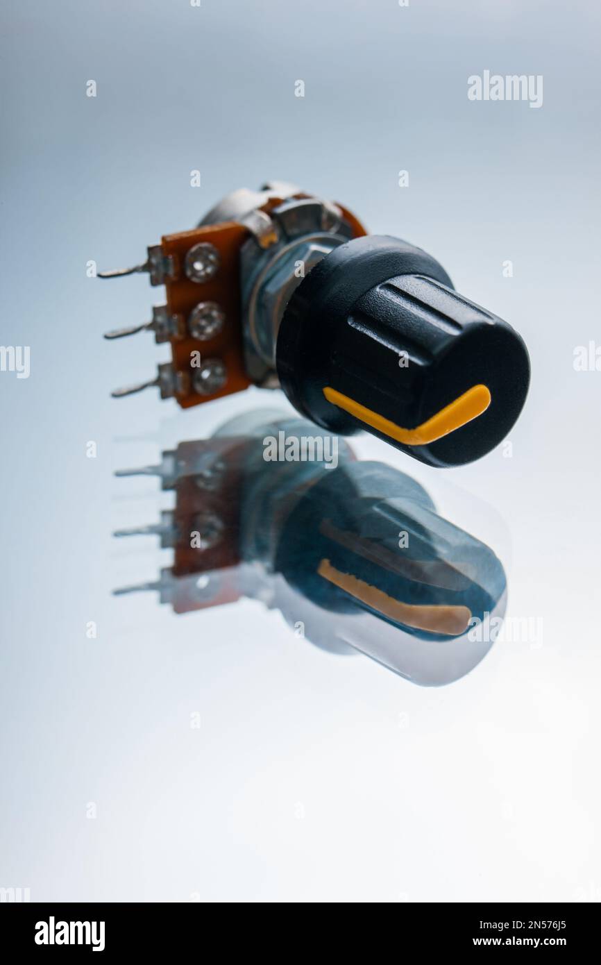 Variable resistor -Fotos und -Bildmaterial in hoher Auflösung – Alamy