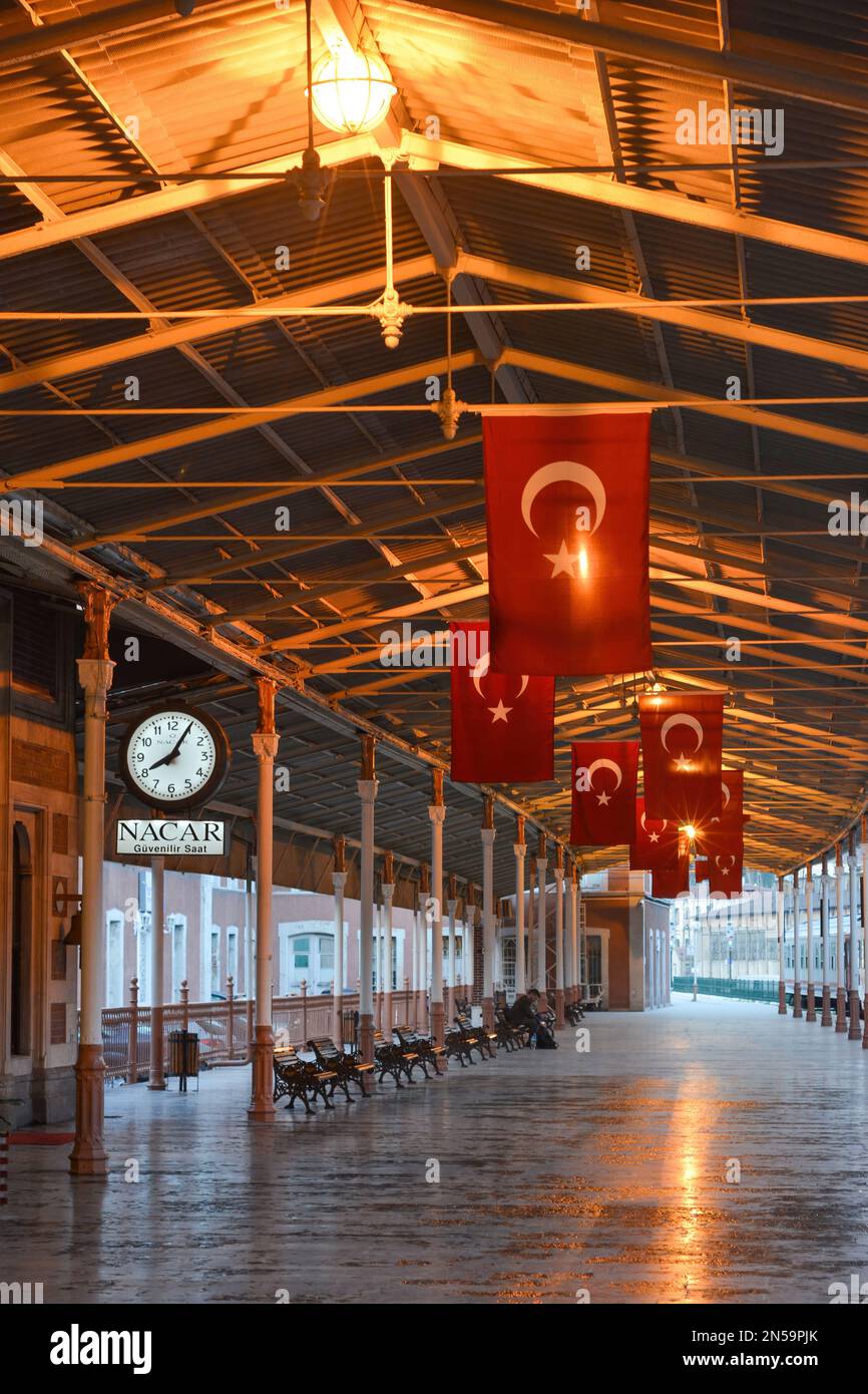 Sirkeci gari -Fotos und -Bildmaterial in hoher Auflösung – Alamy