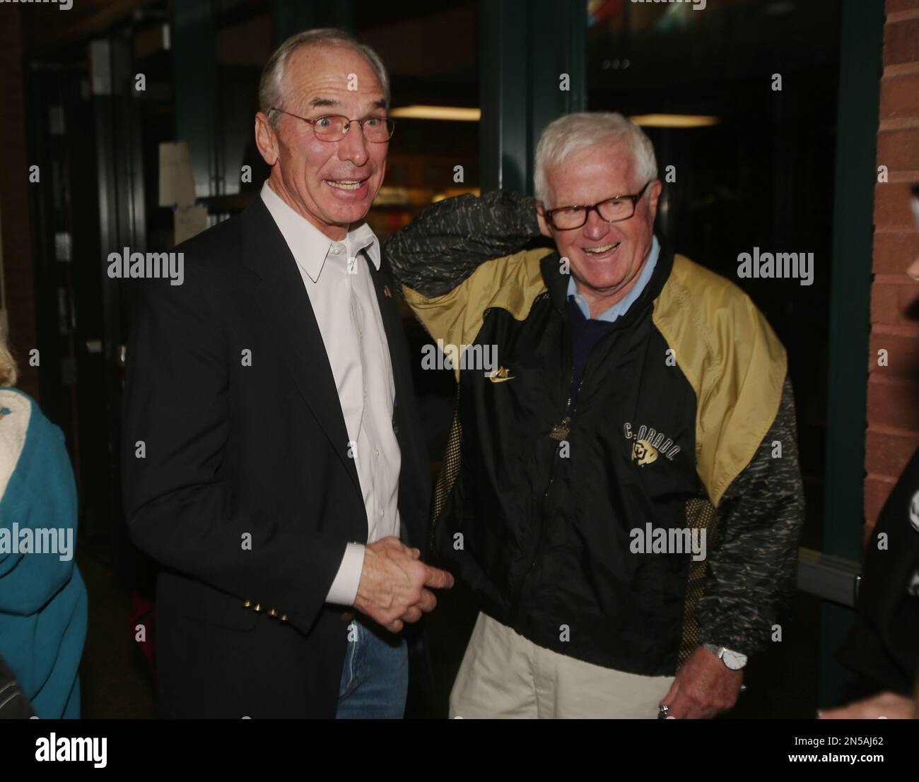 Republican gubernatorial candidate Bob Beauprez, left, jokes with Pete ...