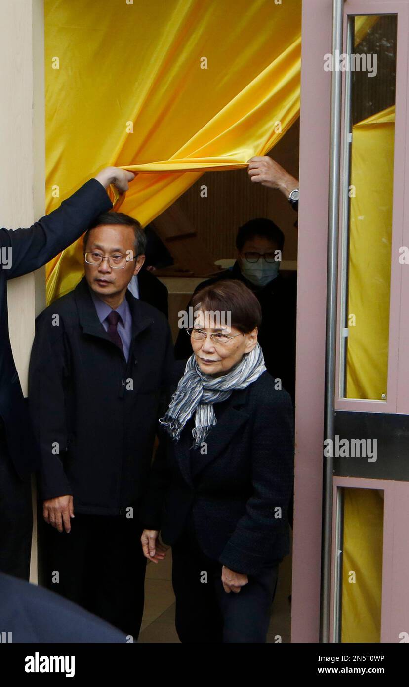 Mona Fong, right, wife of the late Hong Kong movie producer Run Run ...