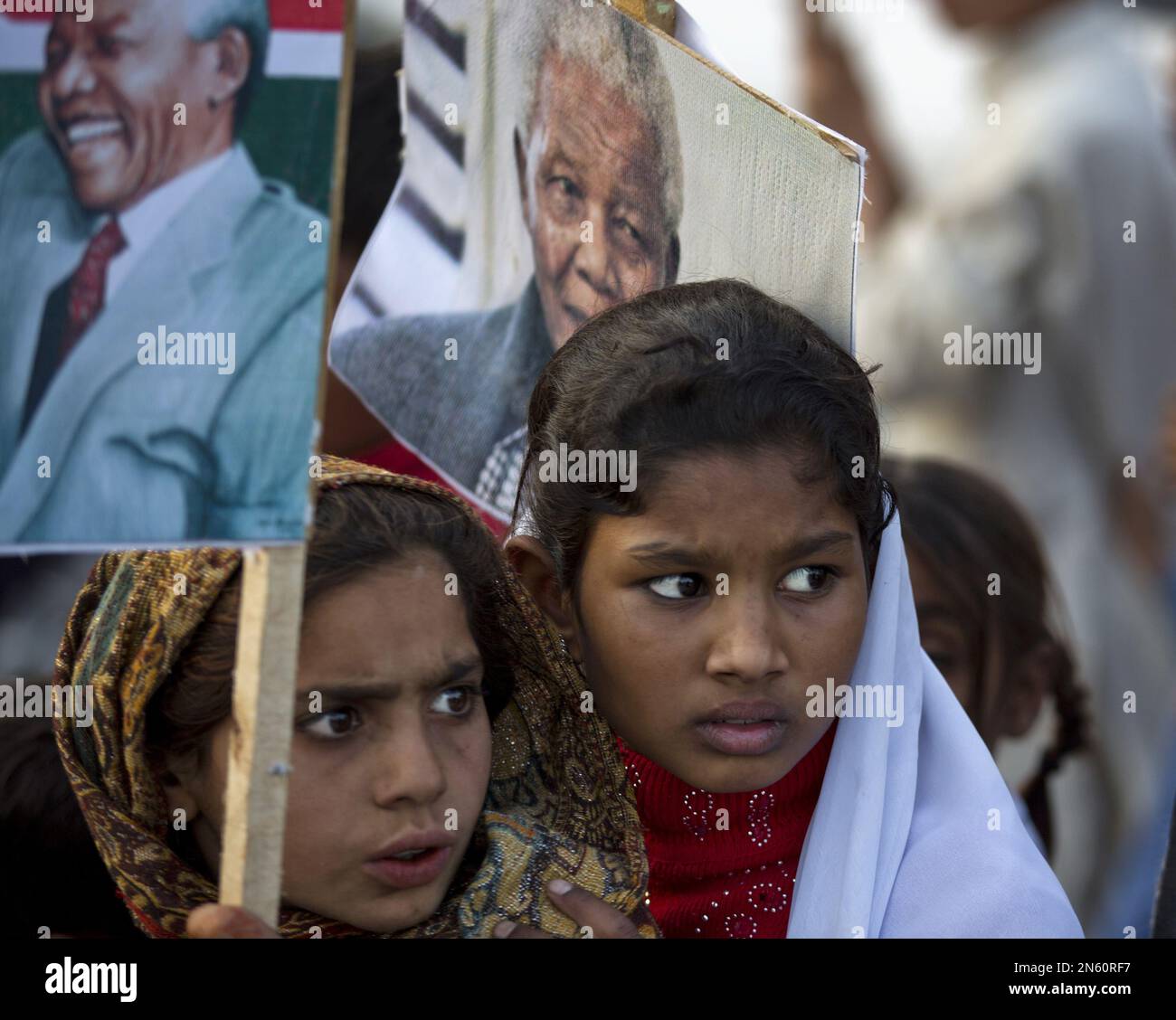 Pakistani students gather in Islamabad, Pakistan, to pay tribute to ...
