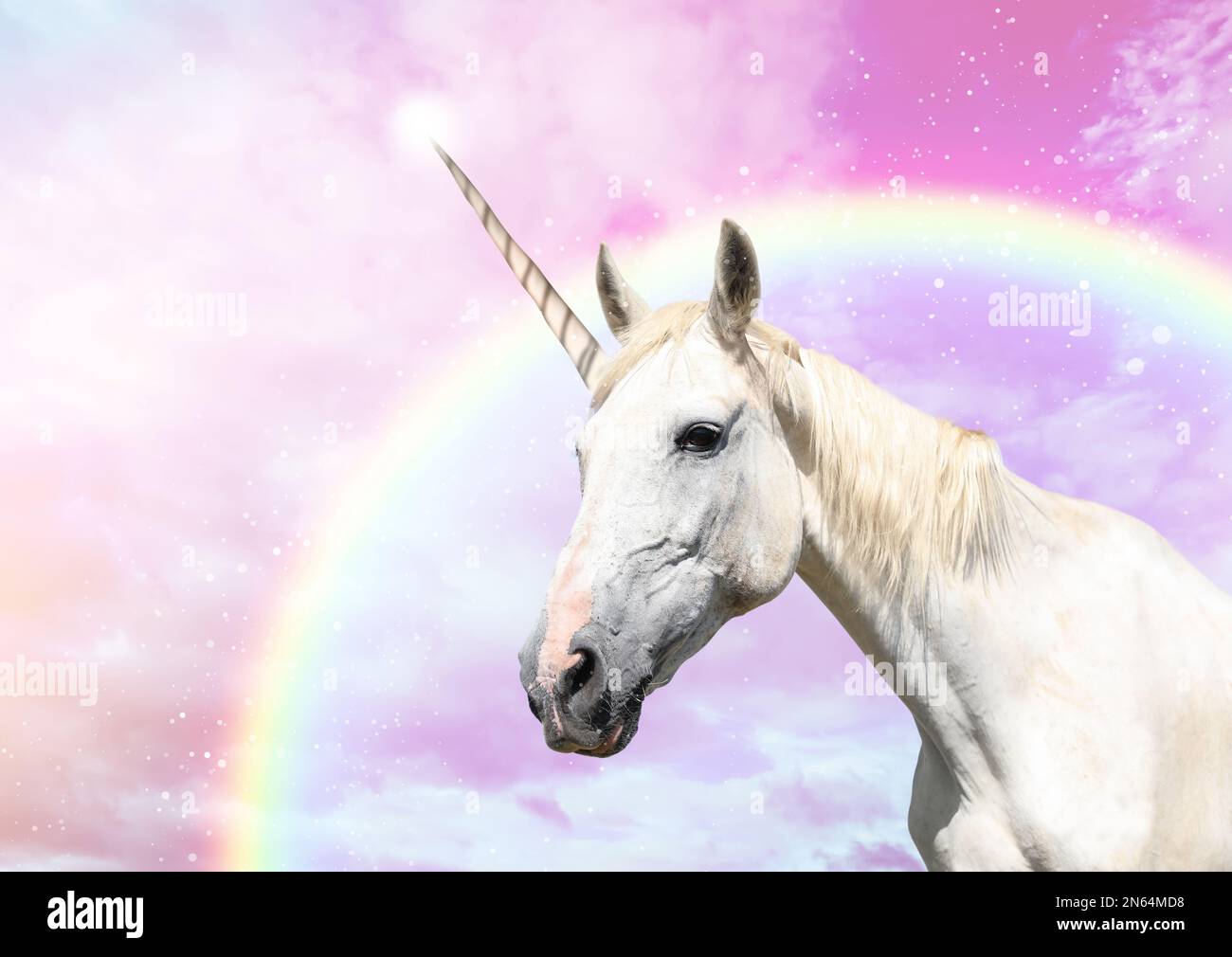 Mythologisches pferd mit wolken -Fotos und -Bildmaterial in hoher Auflösung – Alamy