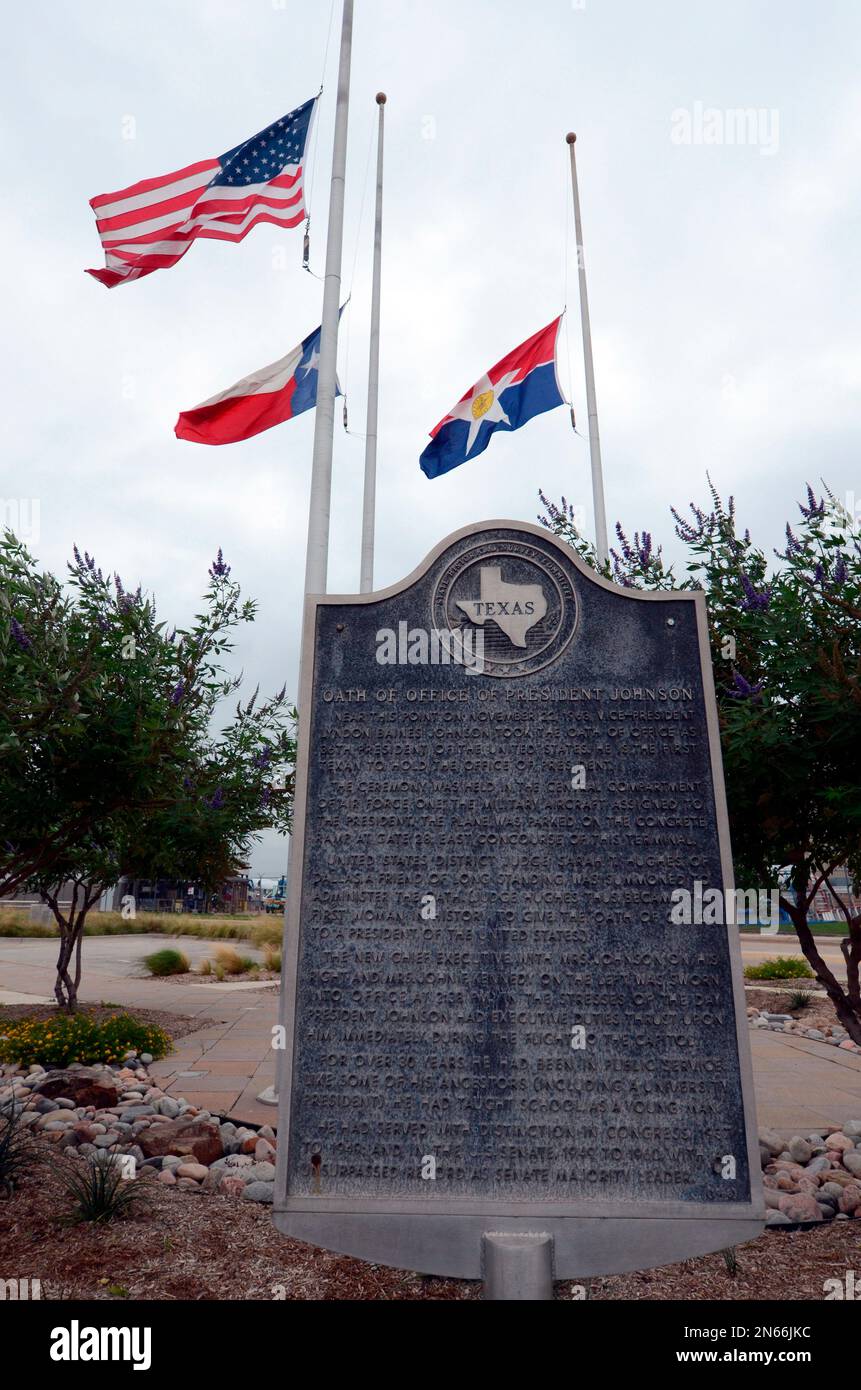 HOLD FOR STORY BY JAMIE STENGLE SLUGGED JFK ANNIVERSARY WHAT REMAINS ...