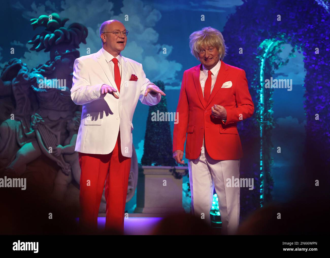 09. Februar 2023, Bayern, Veitshöchheim: Volker Heißmann und Martin ...