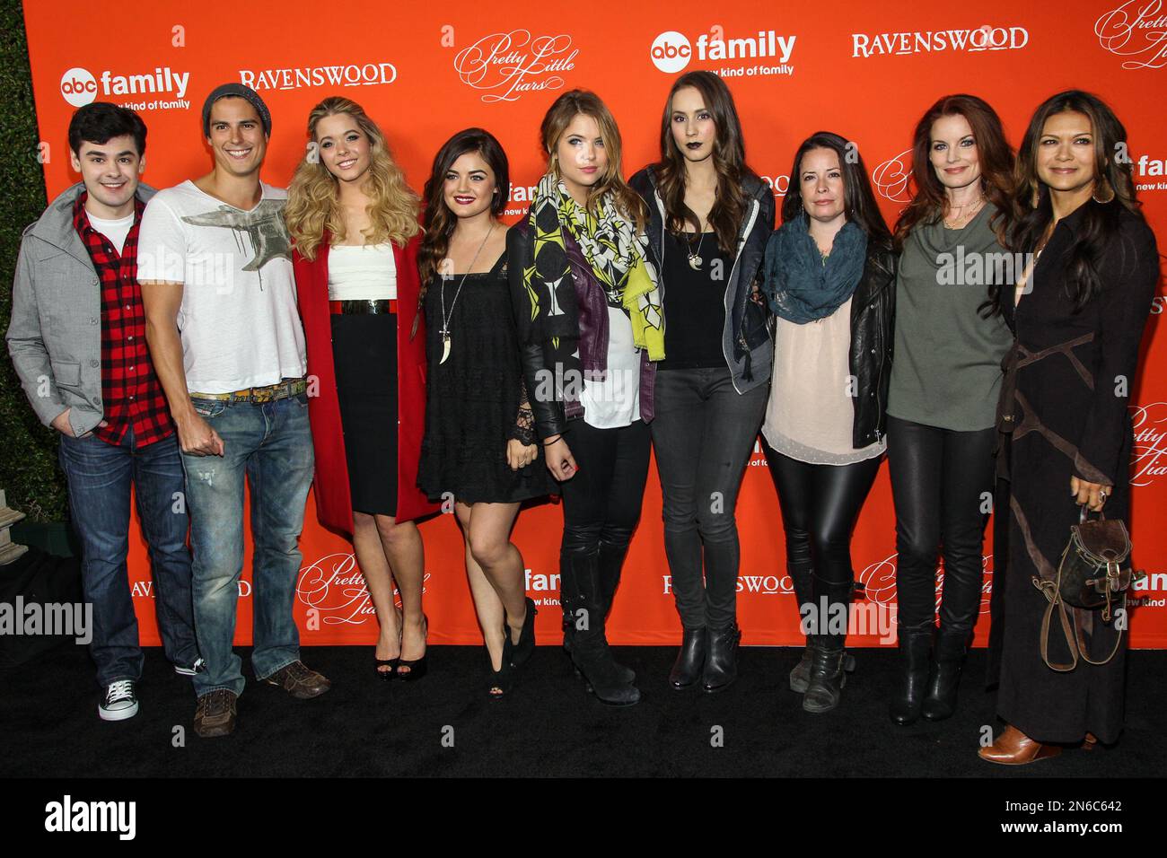 From left, actors Brendan Robinson, Sean Faris , Sasha Pieterse, Lucy ...