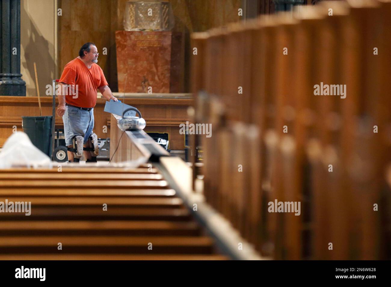 In this Tuesday, Aug. 20, 2013 photo, Bob Brouillard, of North ...